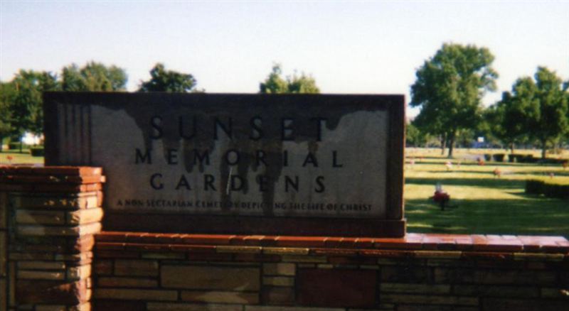 Sunset Memorial Cemetery - Funeral directory [en]
