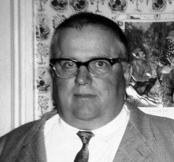 Donald Helle (1908-1961) *52, Grave #44677871 - Sysoon