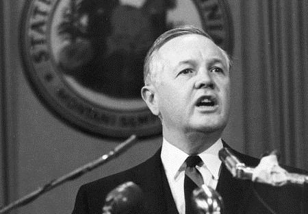 Hulett C. Smith (1918-2012) *93, Grave #86206857 - Sysoon