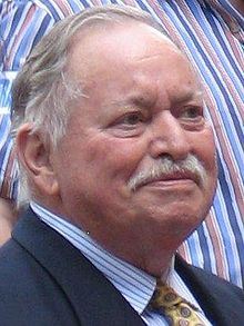 Jacques Parizeau (1930-2015) *84, Grave #86216329 - Sysoon