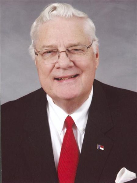 James Forrester (1937-2011) *74, La tombe #86206339 [fr] - Sysoon