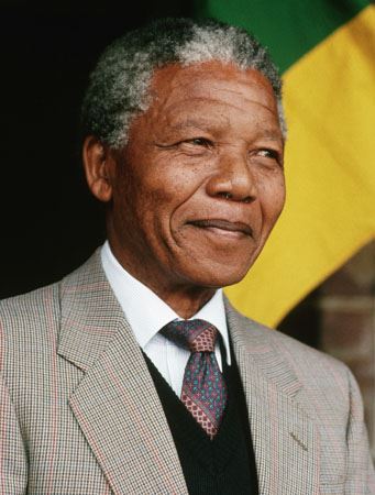 Nelson Rolihlahla Mandela *95 (1918 - 2013) - The Grave 86210553 [en]